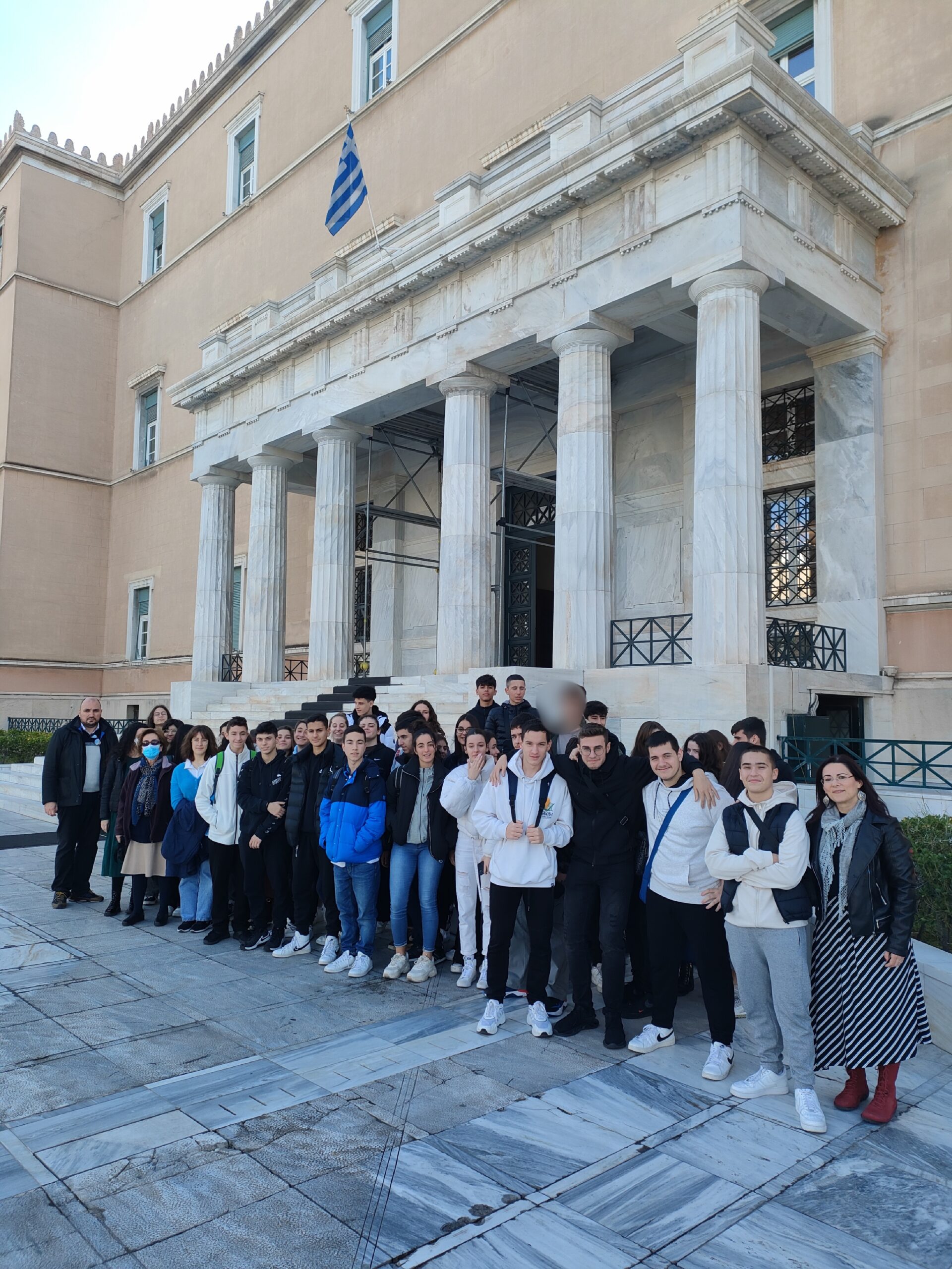 Επίσκεψη στη βουλή των Ελλήνων - Λύκειο Εκπαιδευτηρίων ΙΜΠ